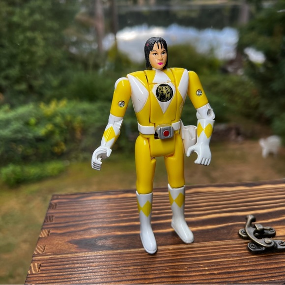 Power Ranger | Toys | Power Rangers Vintage Yellow Morphin Flip Head ...